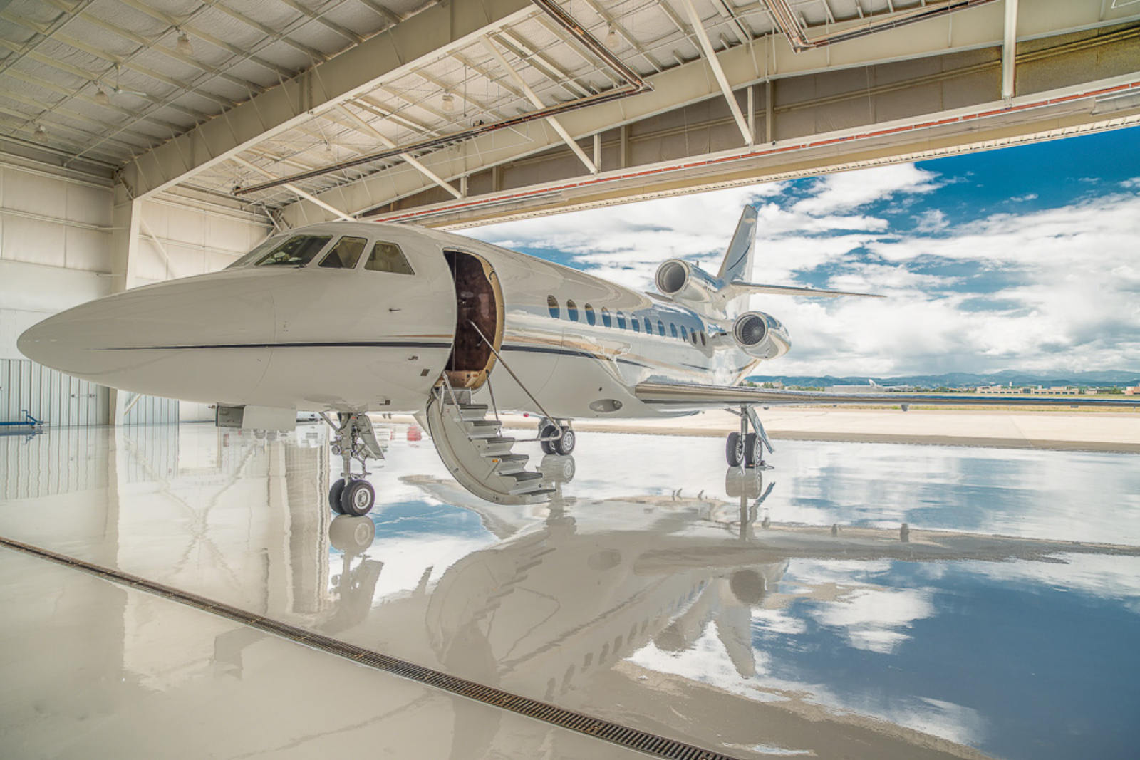 International Jet. Company Overview – Private Jet Clubs