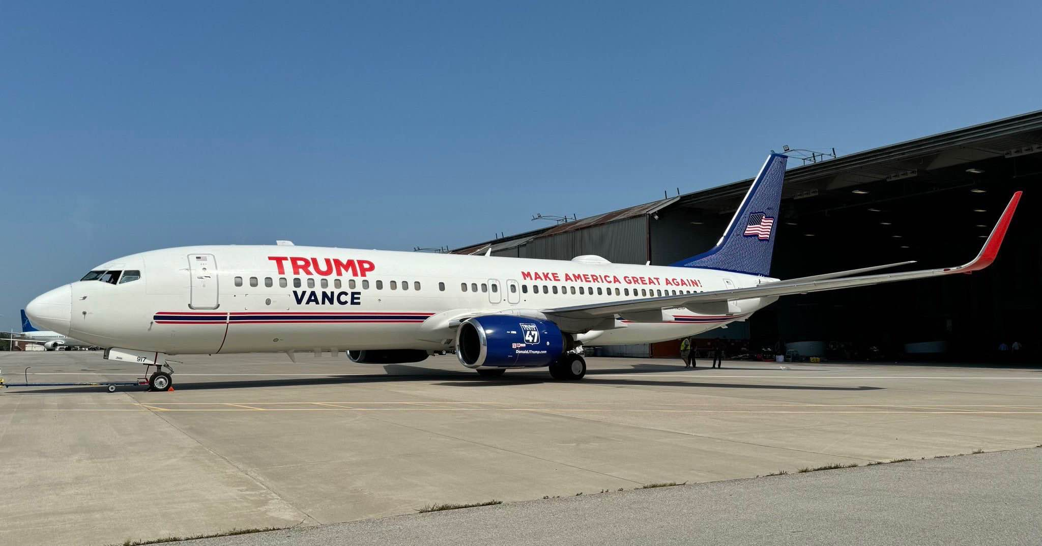 Trump’s New Boeing 737 and VP Pick JD Vance Unveiled – Private Jet Clubs